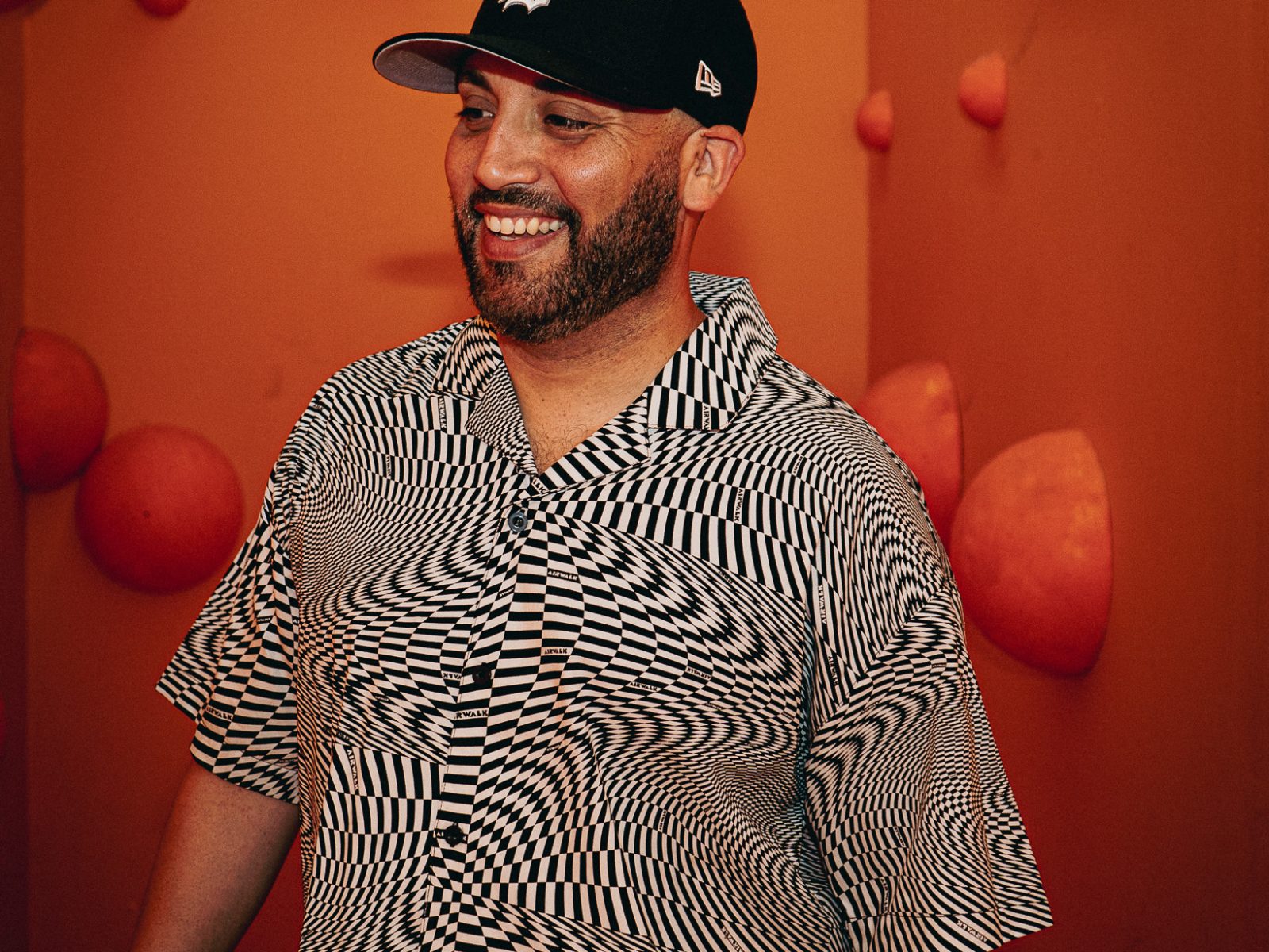 Legends Sports Bar – The First Modern Sports Bar in America